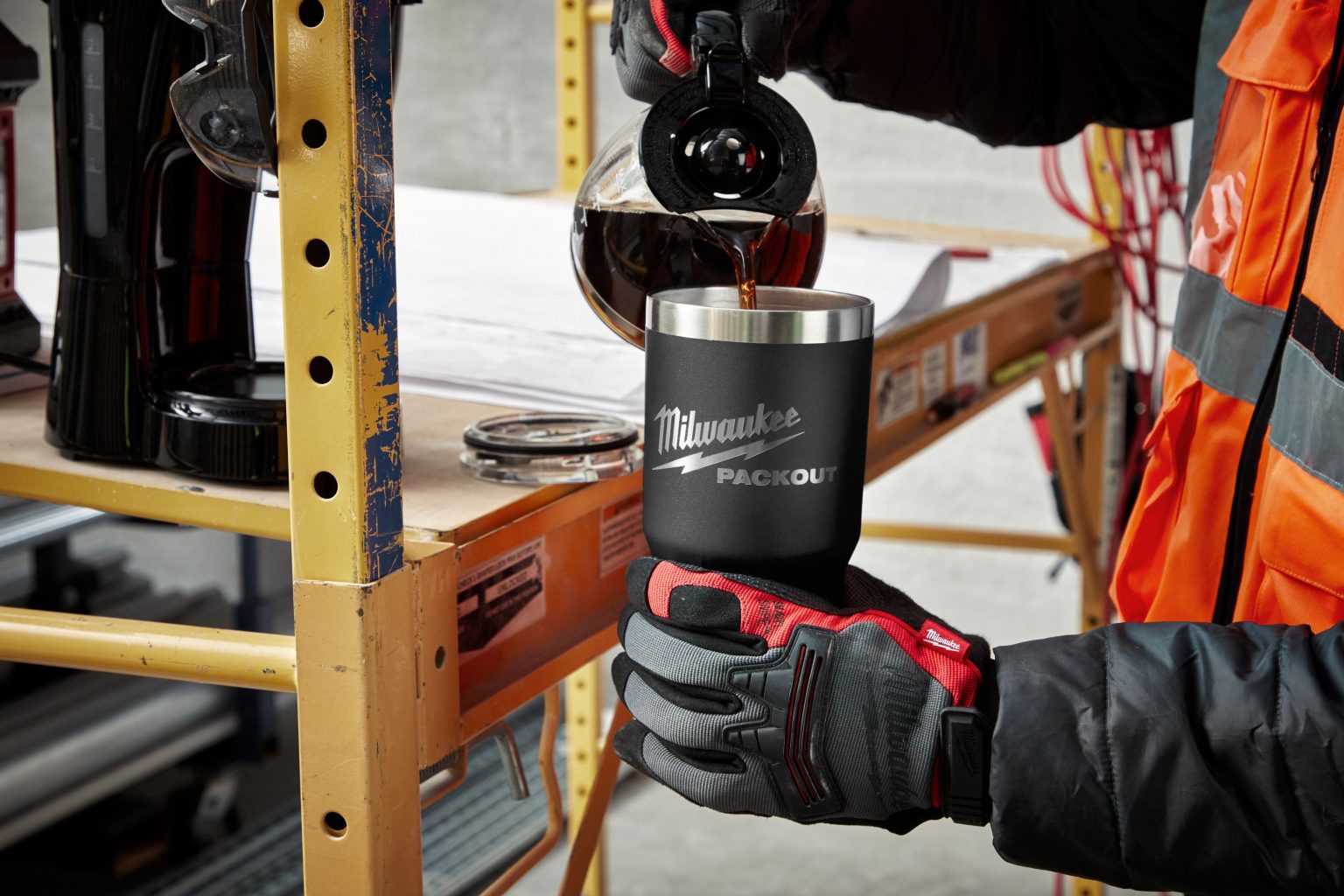 Vaso color negro Packout de 30oz Milwaukee 48-22-8393B – Tienda Milwaukee